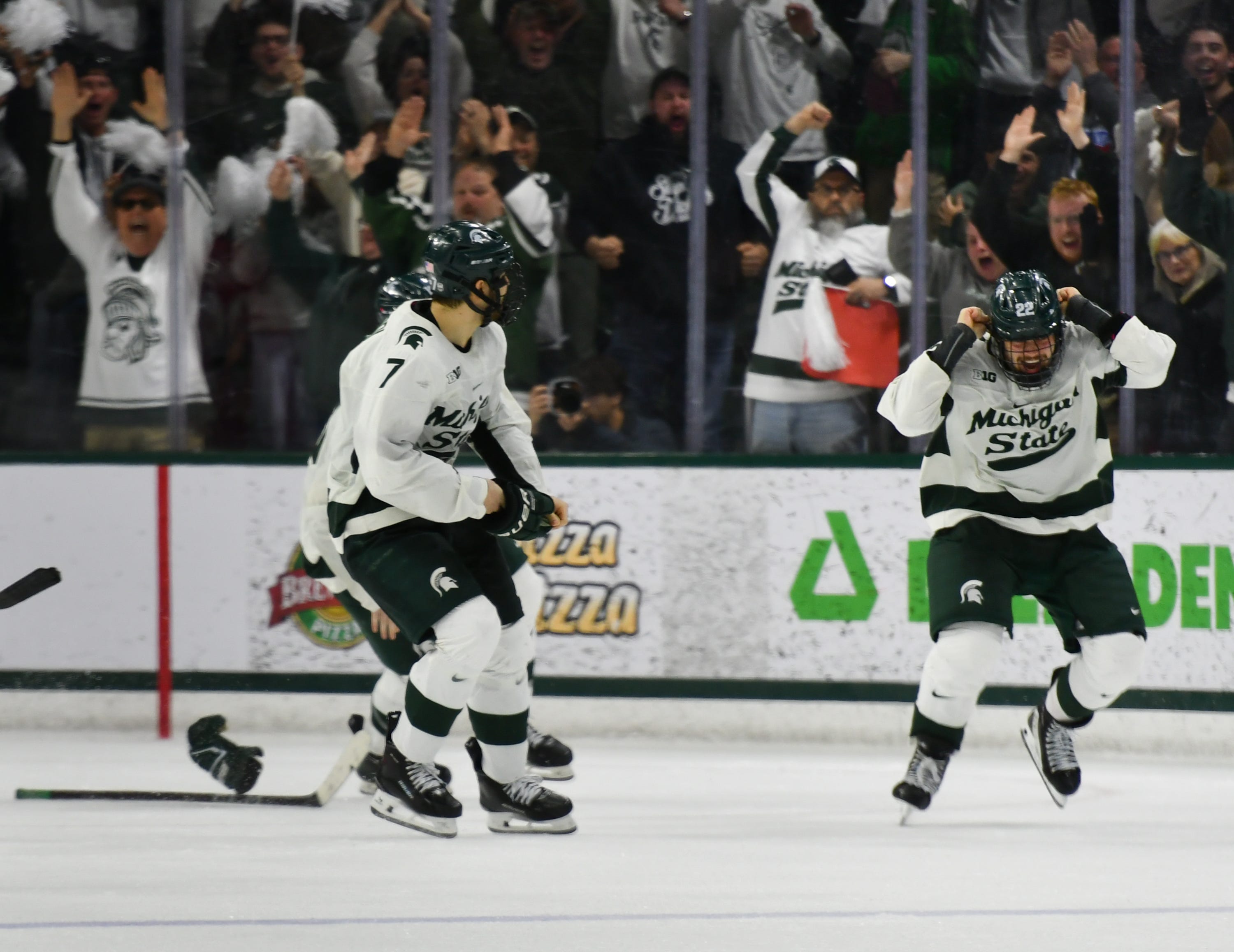 Michigan State hockey captures Big Ten tournament title in thrilling ...