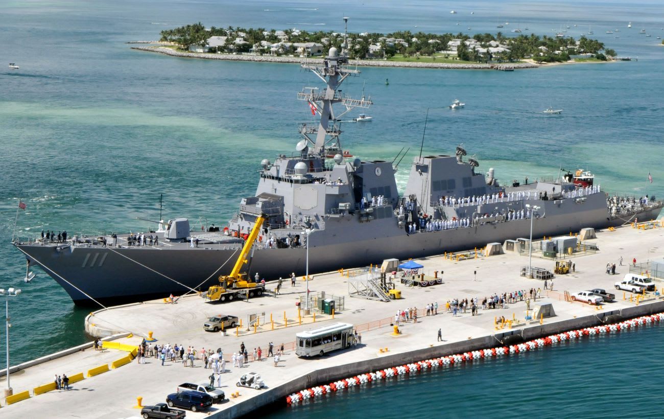 US deploys second destroyer on border with Mexico to fight against migrants