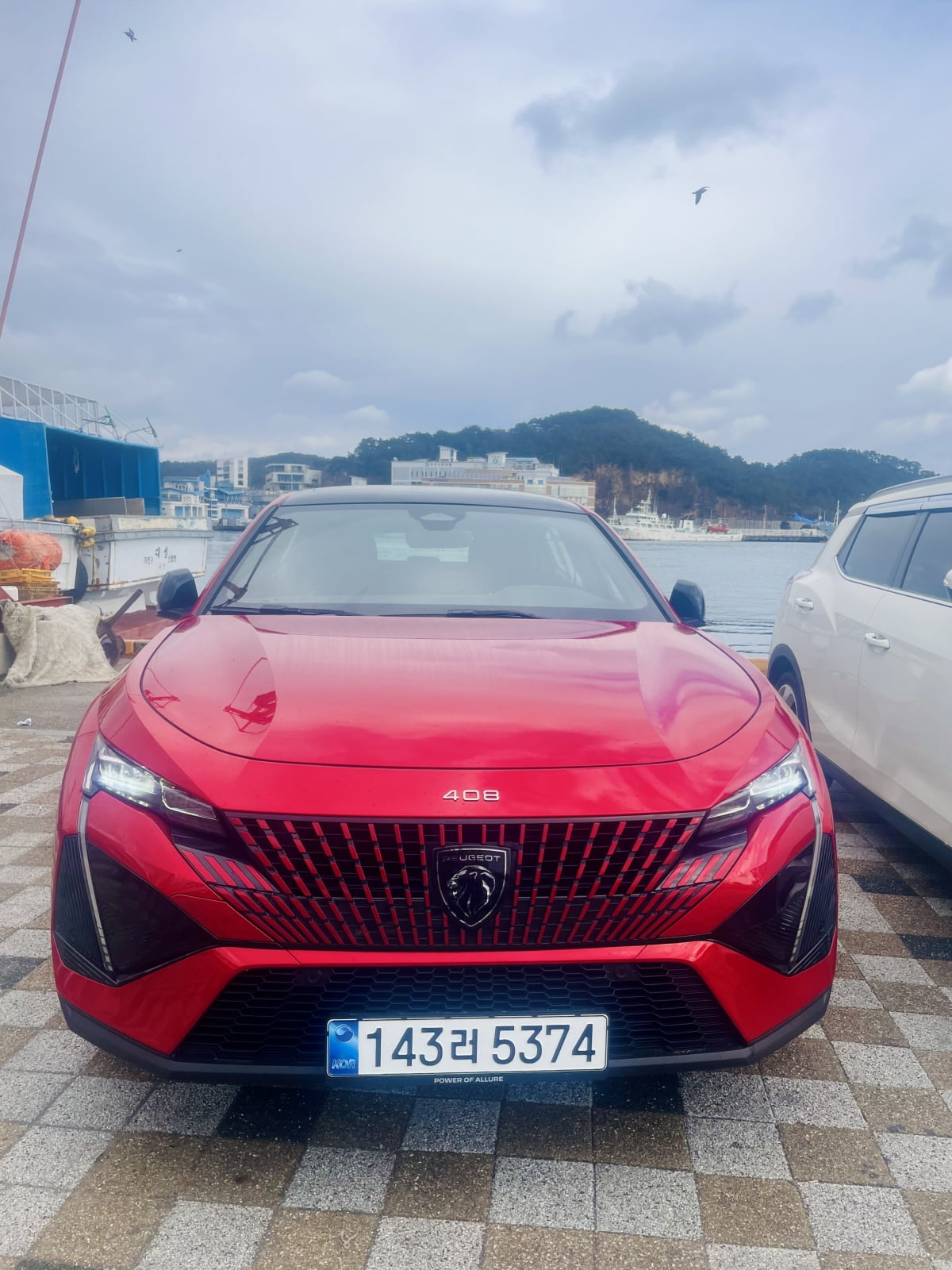 [시승기]사자의 힘이 느껴지는 푸조 408 GT