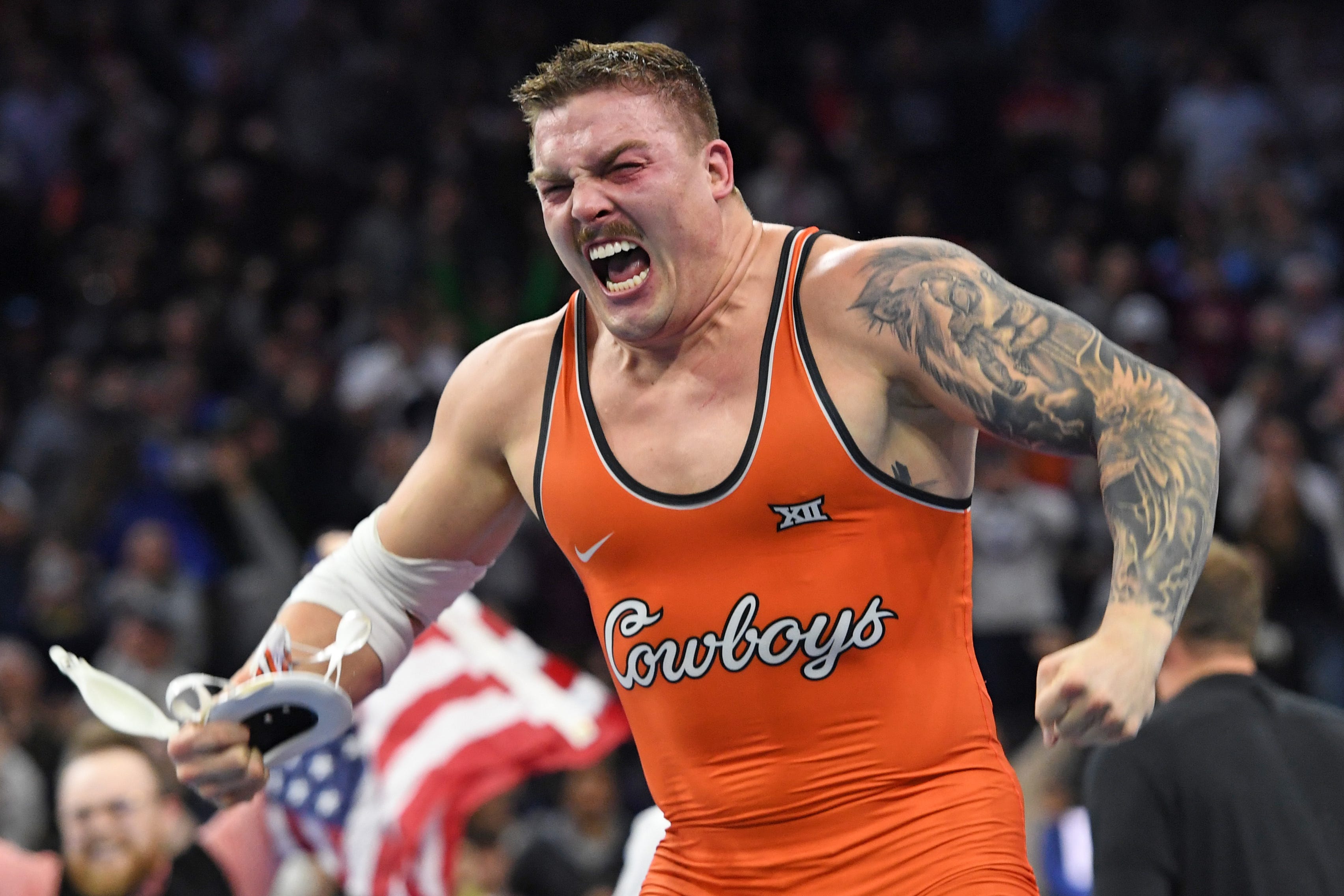 How Wyatt Hendrickson upset Gable Steveson for heavyweight title at ...