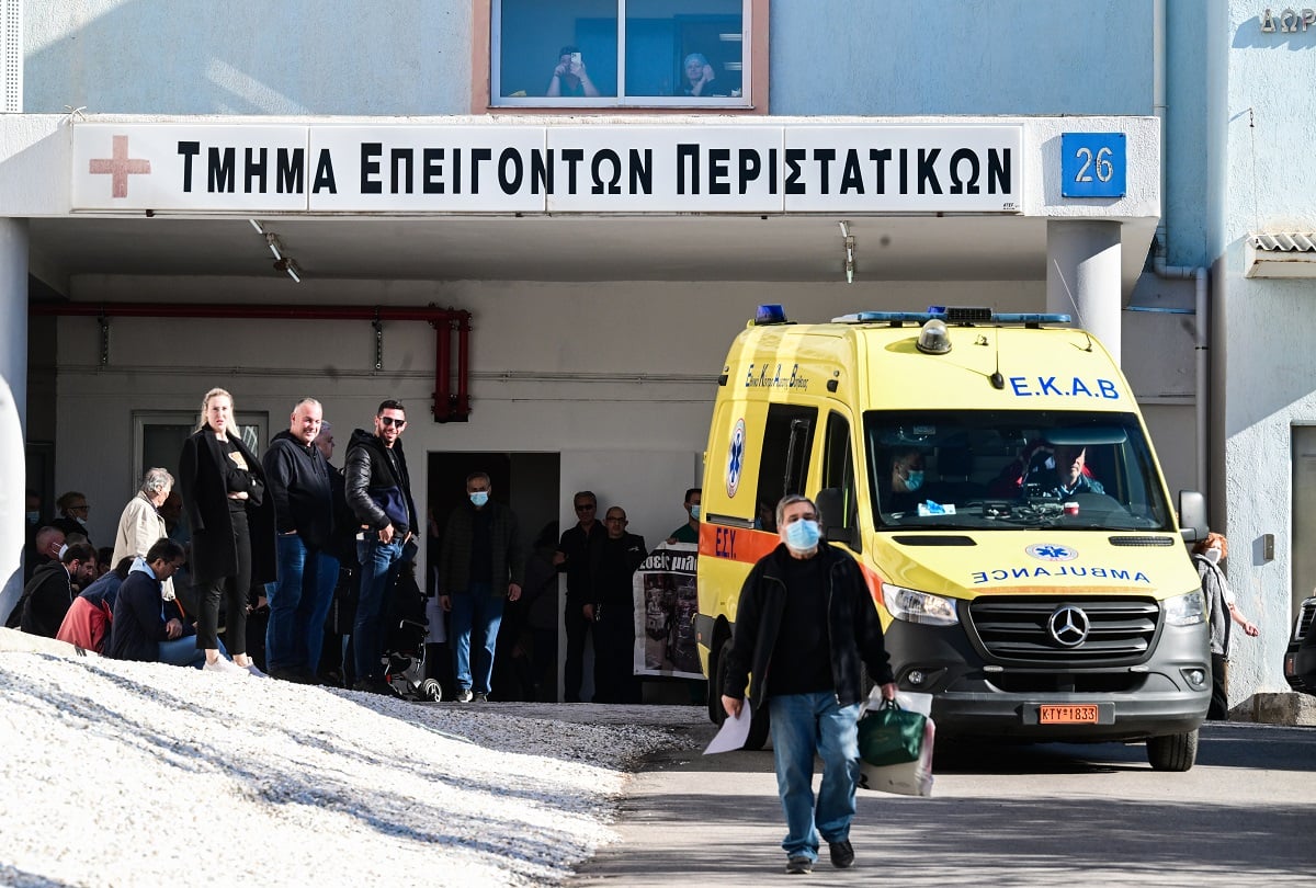 «Το κακό έγινε μέσα σε λίγα δευτερόλεπτα»: Ξέσπασε σε λυγμούς ο παππούς ...