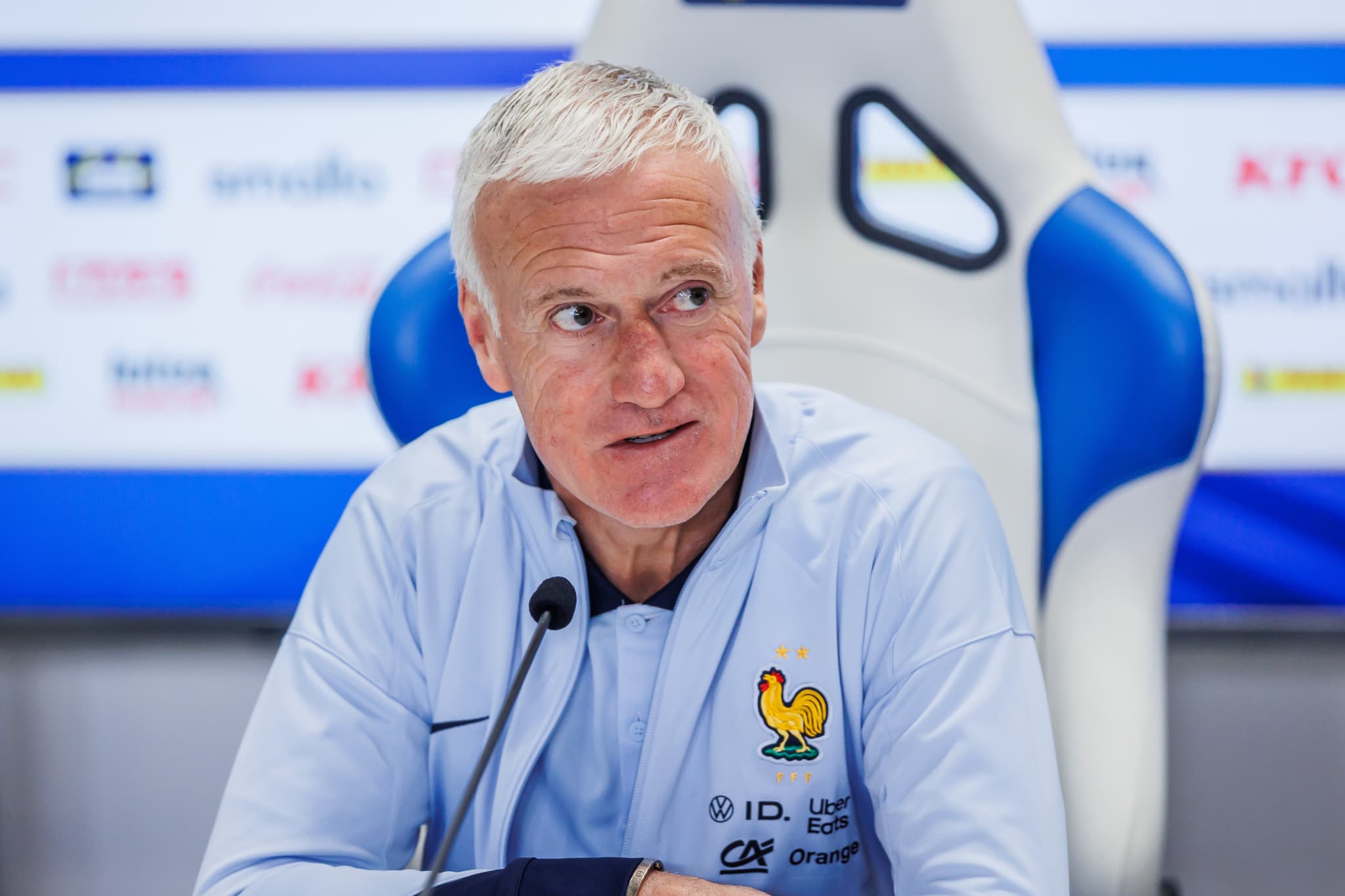 Équipe de France: la question gênante et piégeuse d'un journaliste à ...