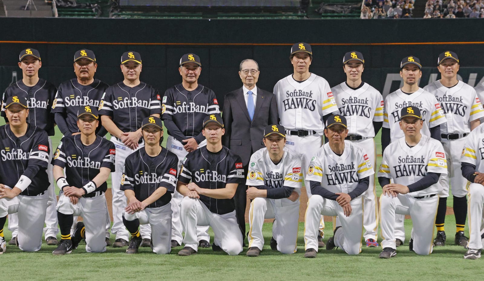 ソフトバンク20周年でOB戦 3ランの内川氏らがMVP