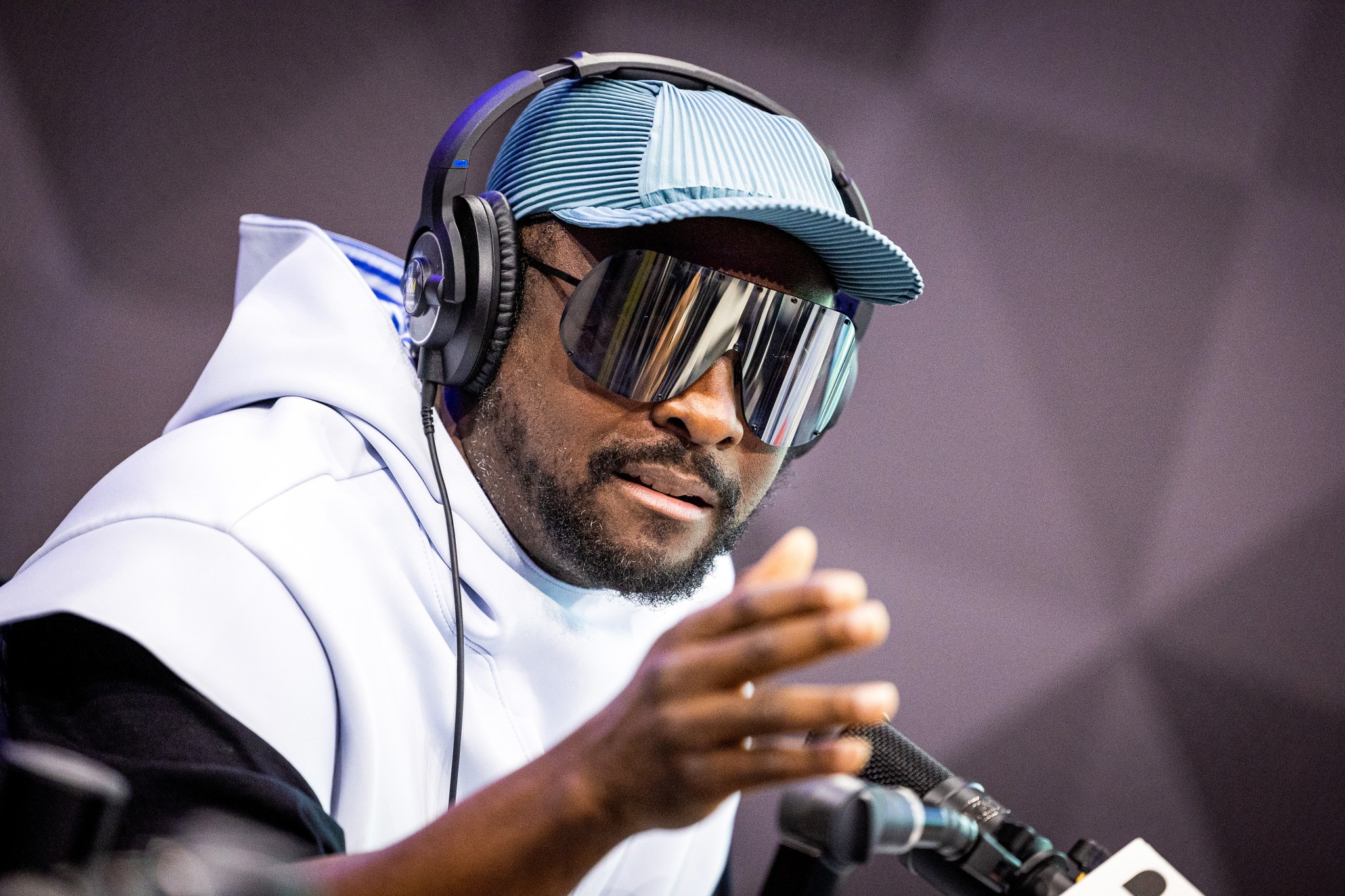 Multimillionaire musician Will.i.am says work-life balance is for ...