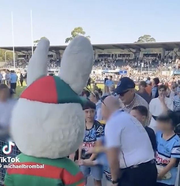 Bizarre moment South Sydney Rabbitohs mascot appears to push a nine ...