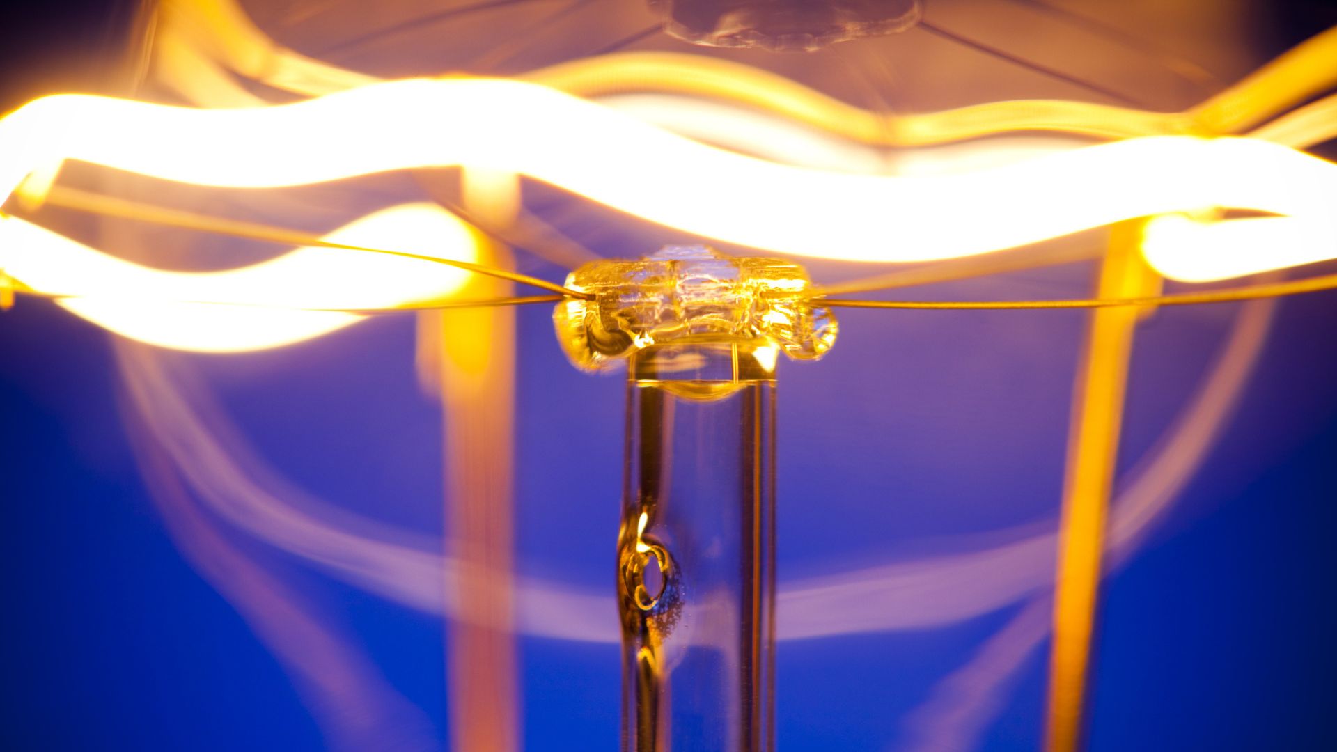 US researchers challenge 60-year-old electricity theory with ‘strange ...