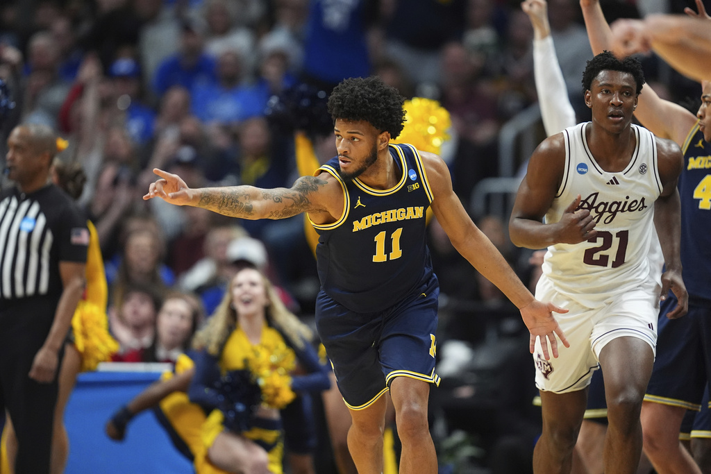 Roddy Gayle's second-half surge leads Michigan past Texas A&M 91-79 in ...