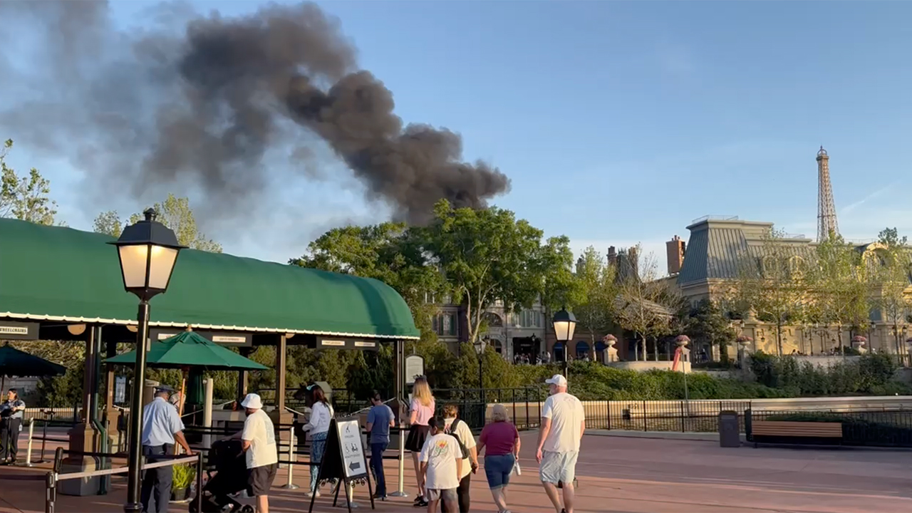 Fire breaks out at Walt Disney World's EPCOT as dark smoke is caught on ...