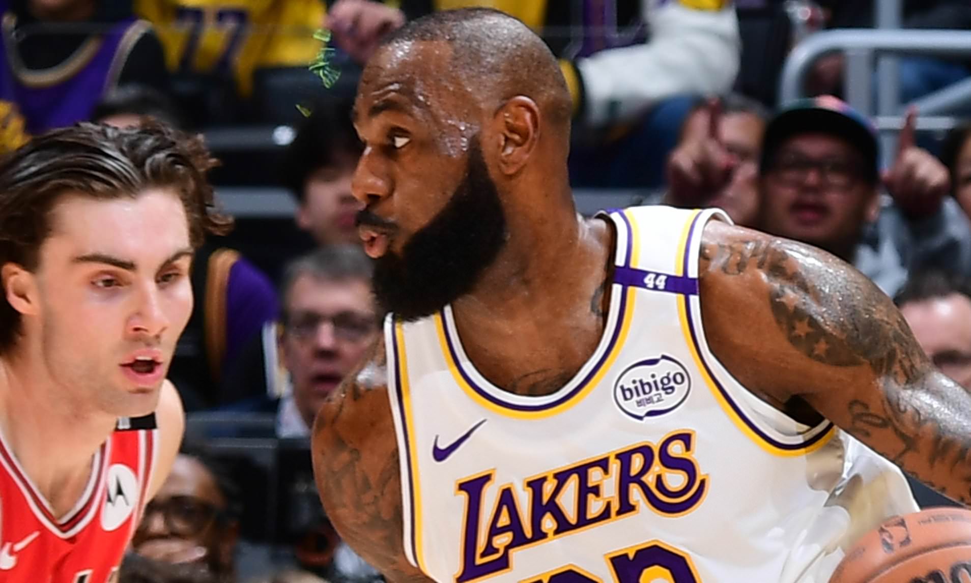 LeBron James finally returns for the Los Angeles Lakers after seven ...