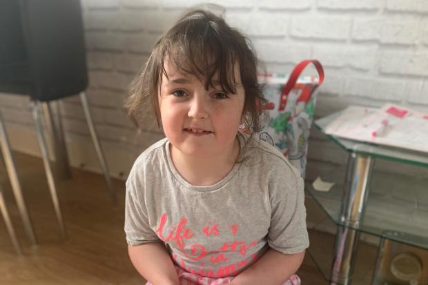 On This Day: Schoolgirl delivers food parcel to elderly neighbour