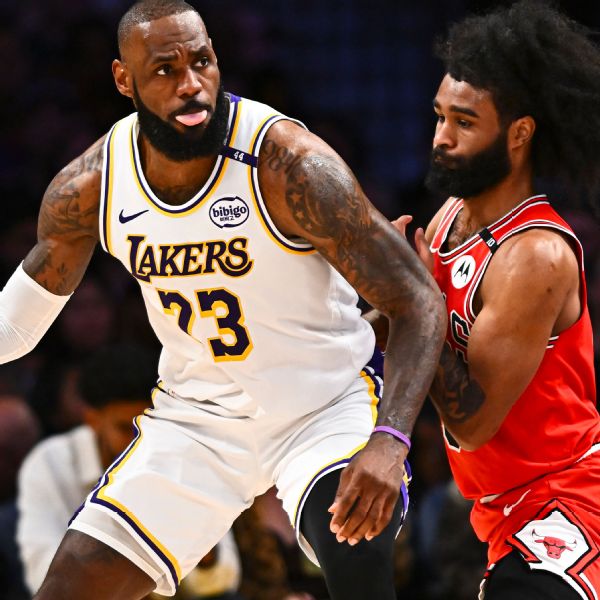 LeBron James returns from groin injury in loss to Bulls