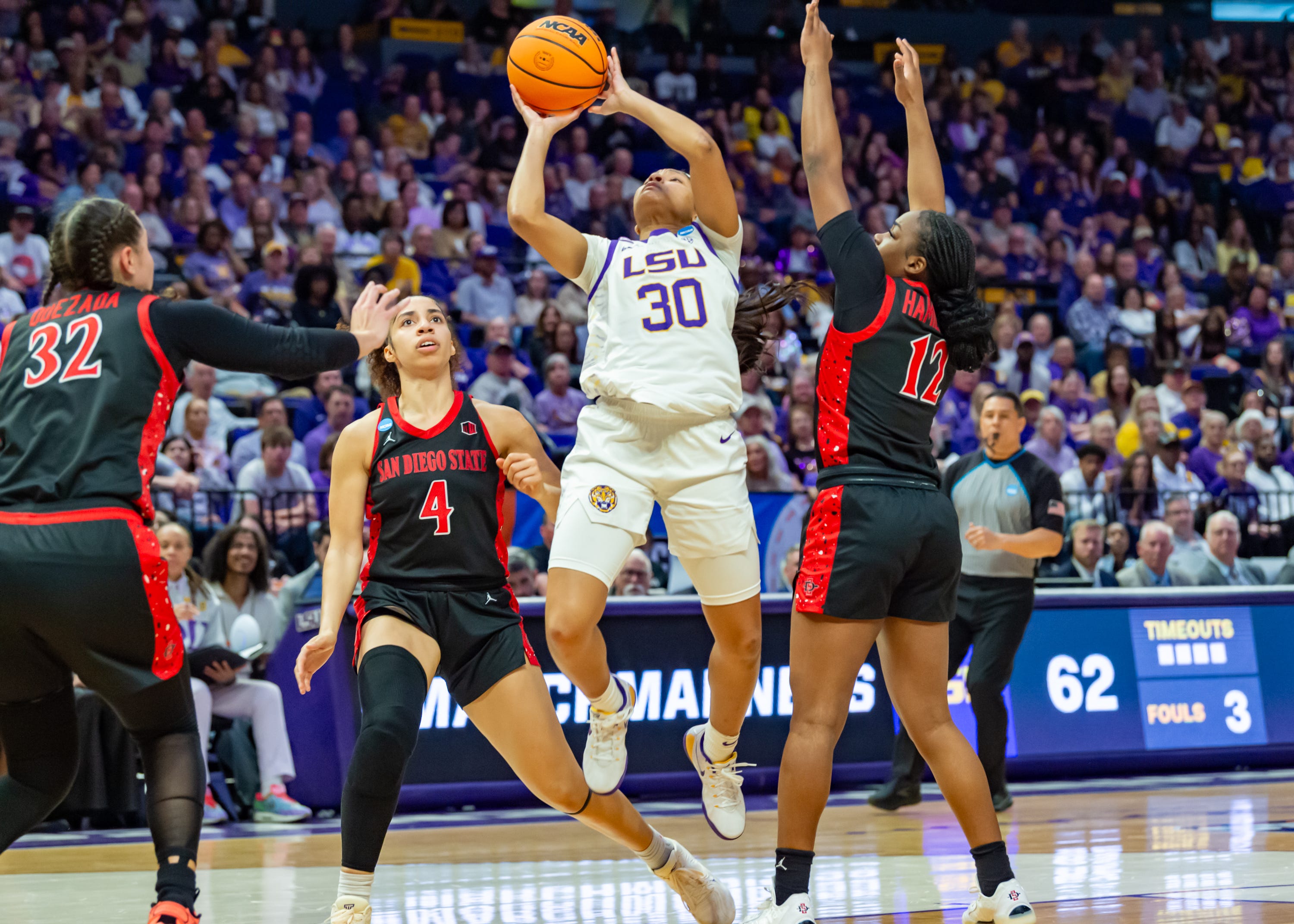 LSU women's basketball vs Charlotte score, live updates as Kim Mulkey ...