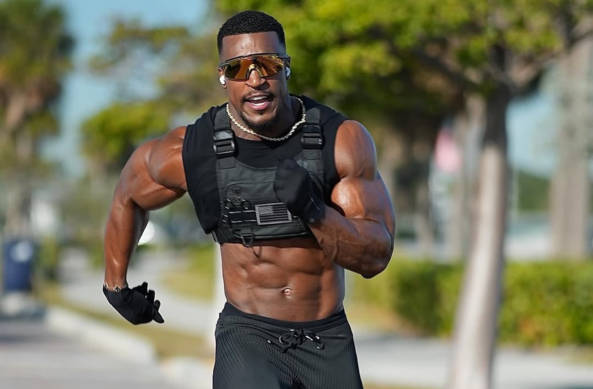 Internet Clowns Influencer's ‘Morning Routine' Consisting of Waking Up ...