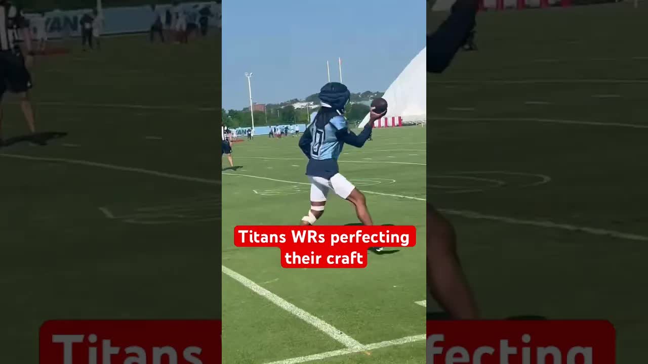 Titans Wrs with a tricky one hand catch drill #tenneseetitans #titanup