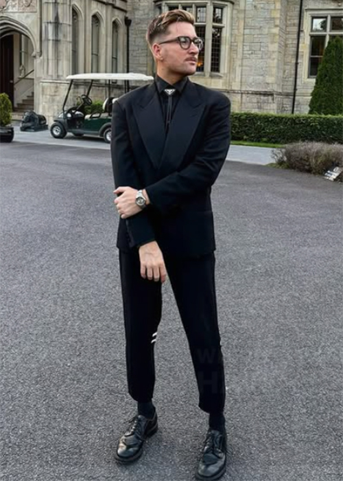 Irish influencer Rob Kenny issues warning after falling asleep with ...