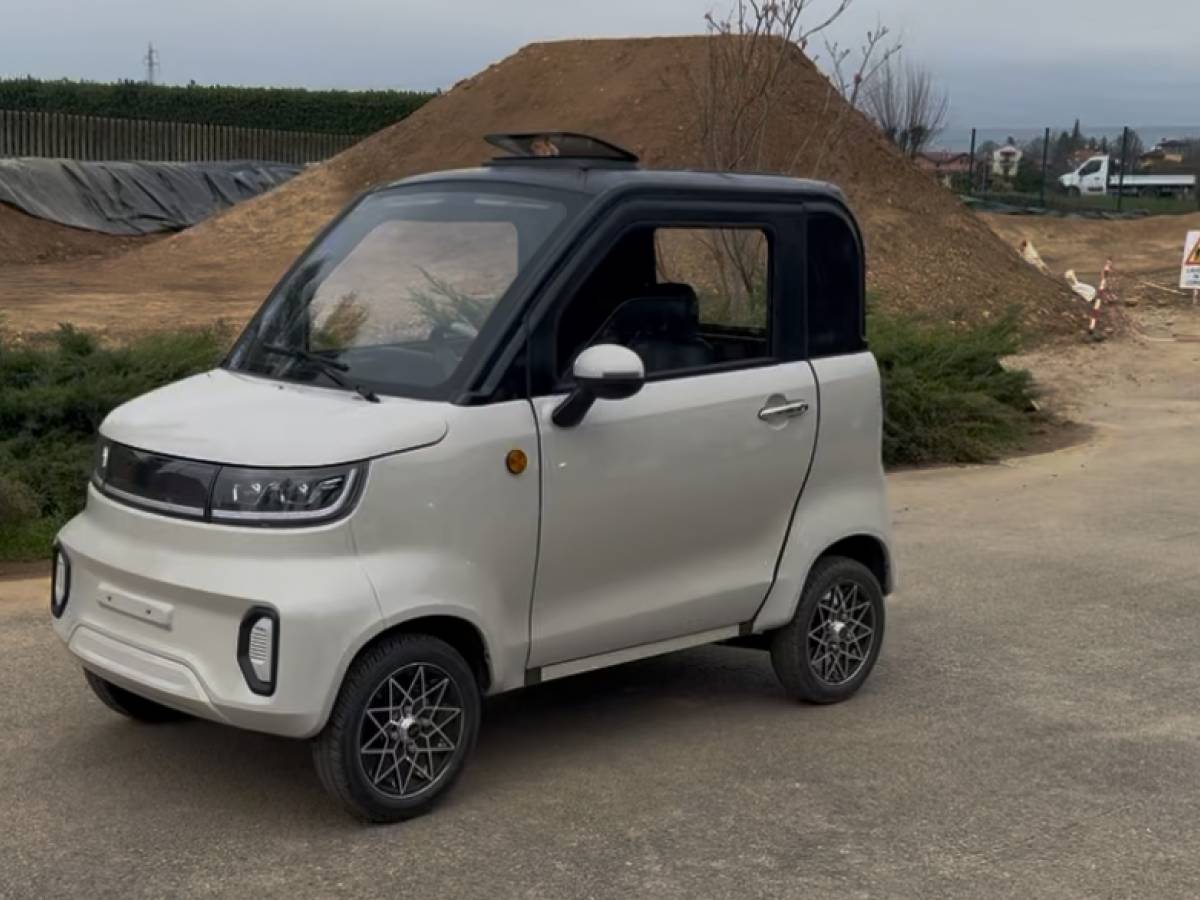 Mobilità elettrica Niu: scooter, moto e la nuova minicar MM500