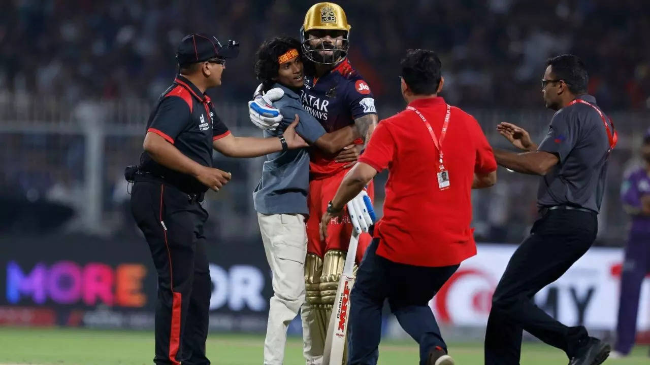 Virat Kohli Fan Arrested For Invading Pitch During KKR Vs RCB IPL 2025 ...