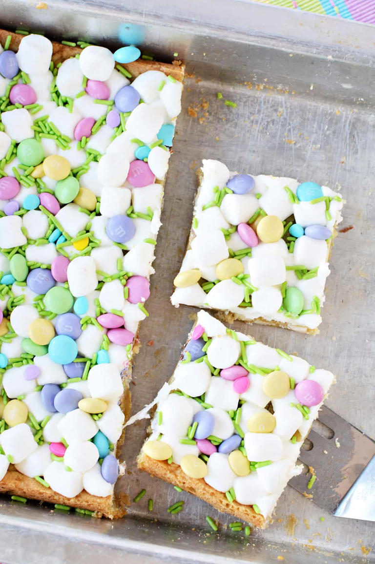 The Best Easter Marshmallow Sugar Cookie Bars Recipe