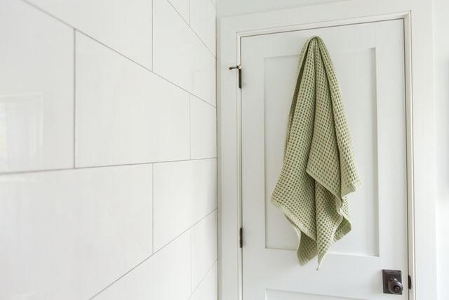 Stop Washing Your Kitchen and Bathroom Towels Together—Why Cleaning ...