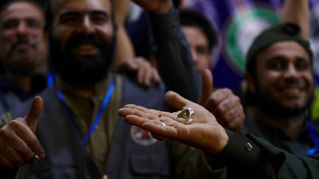 L'instant + : à Bagdad, le jeu de la bague enflamme les soirées du ramadan