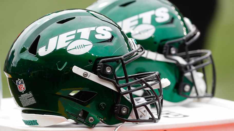 Jets Might Draft 'Weapon' From Alabama To Learn Under Justin Fields