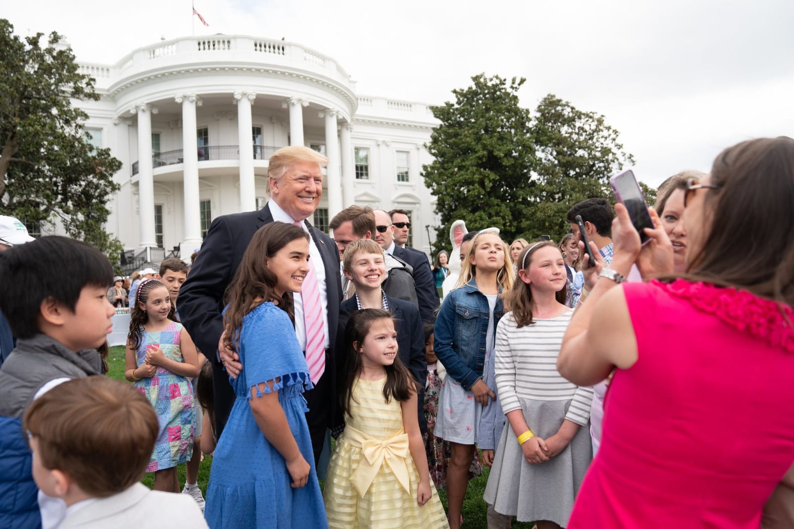 'Logos all over the place': Trump administration pitching corporate ...