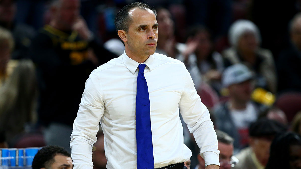 Iowa basketball hiring Ben McCollum from Drake as new head coach