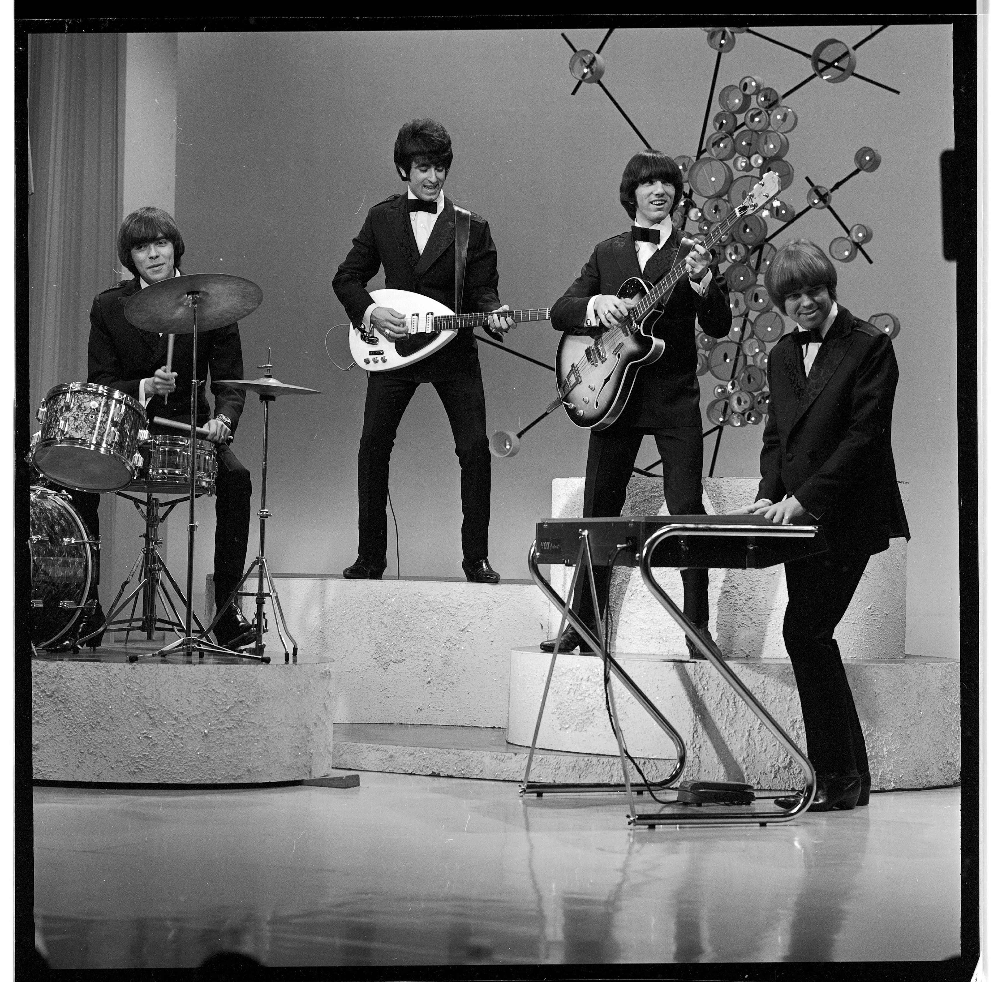 Larry Tamblyn death: Founding member of The Standells and brother of ...