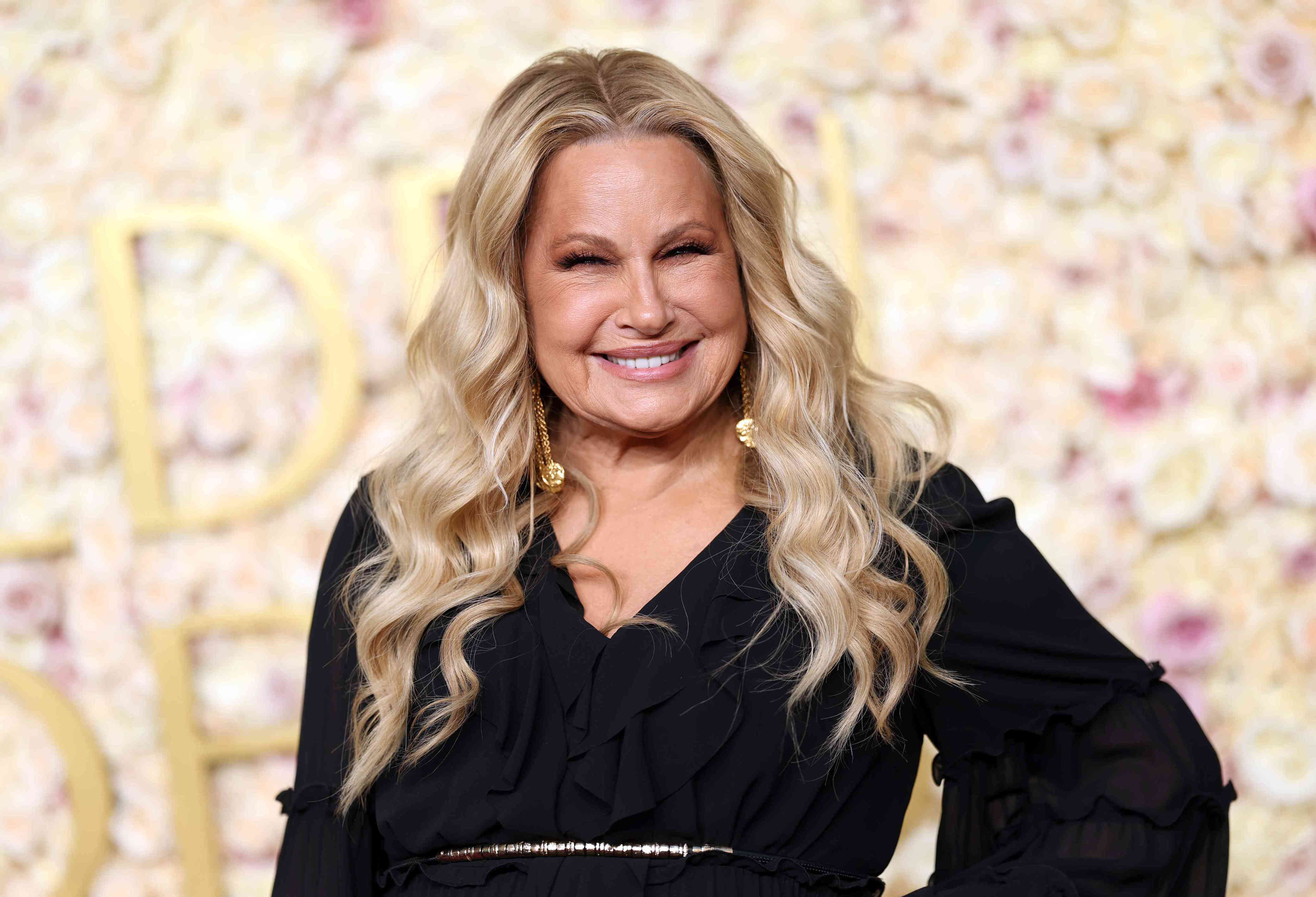 How Jennifer Coolidge's 'White Lotus' Character Tanya McQuoid Has ...