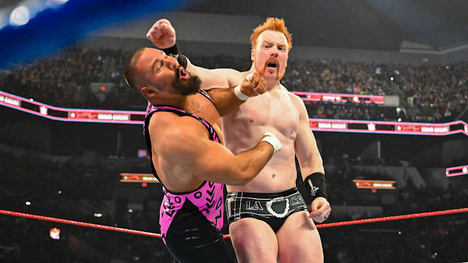 Sheamus Returns At WWE Live Event And Fans Notice Incredible Body ...