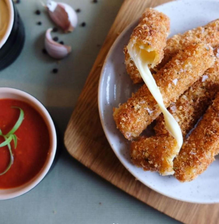 Crispy Fried Cheese Sticks with Gouda and Parmesan: Next-Level Snacking