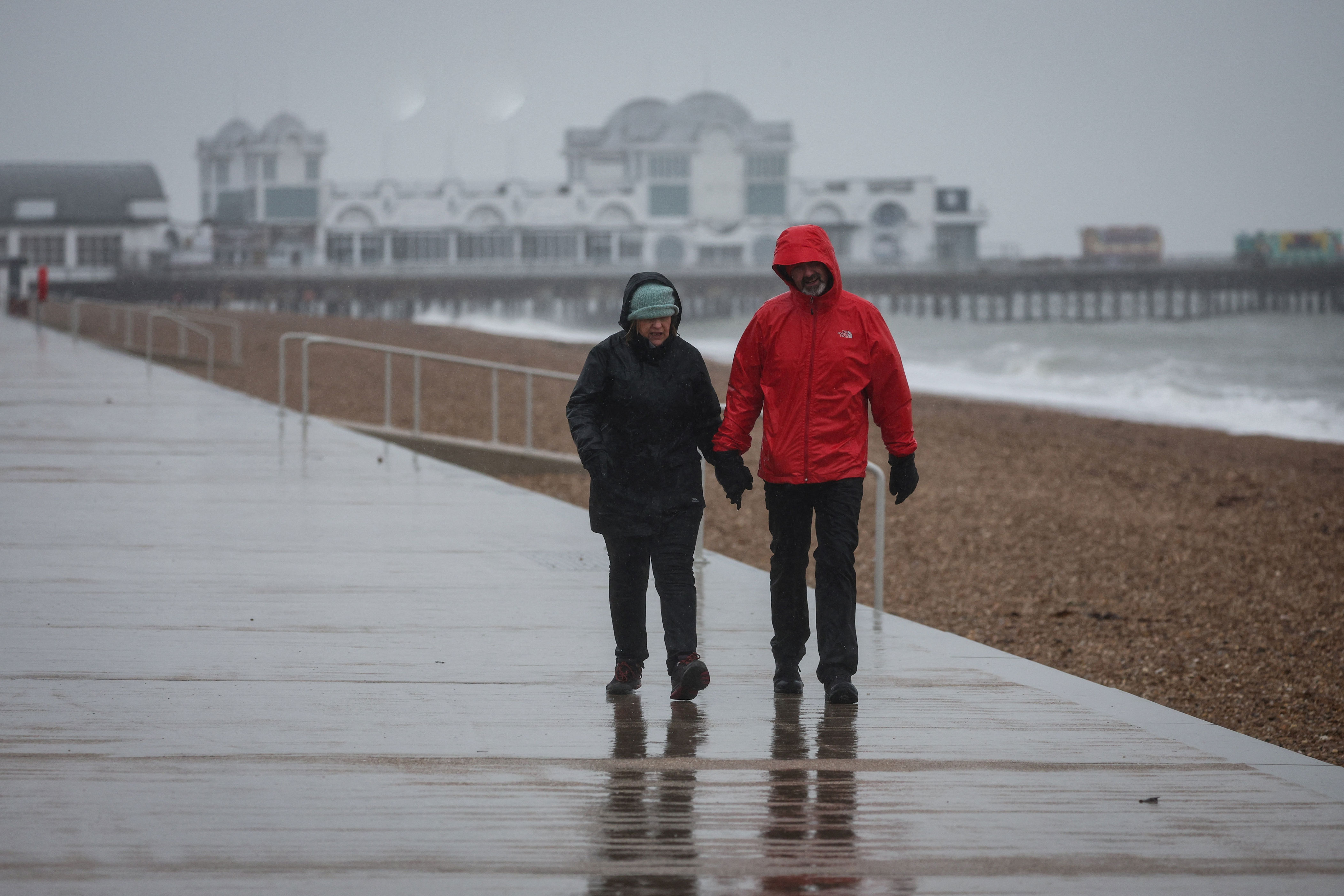 UK weather: Met Office map shows where thundery showers will hit UK - 5 ...
