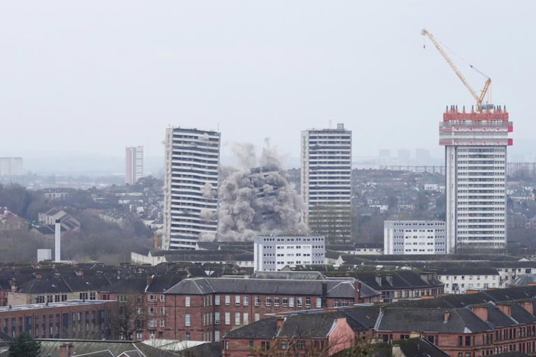 Three 26-storey tower blocks vanish in seconds after they're demolished ...