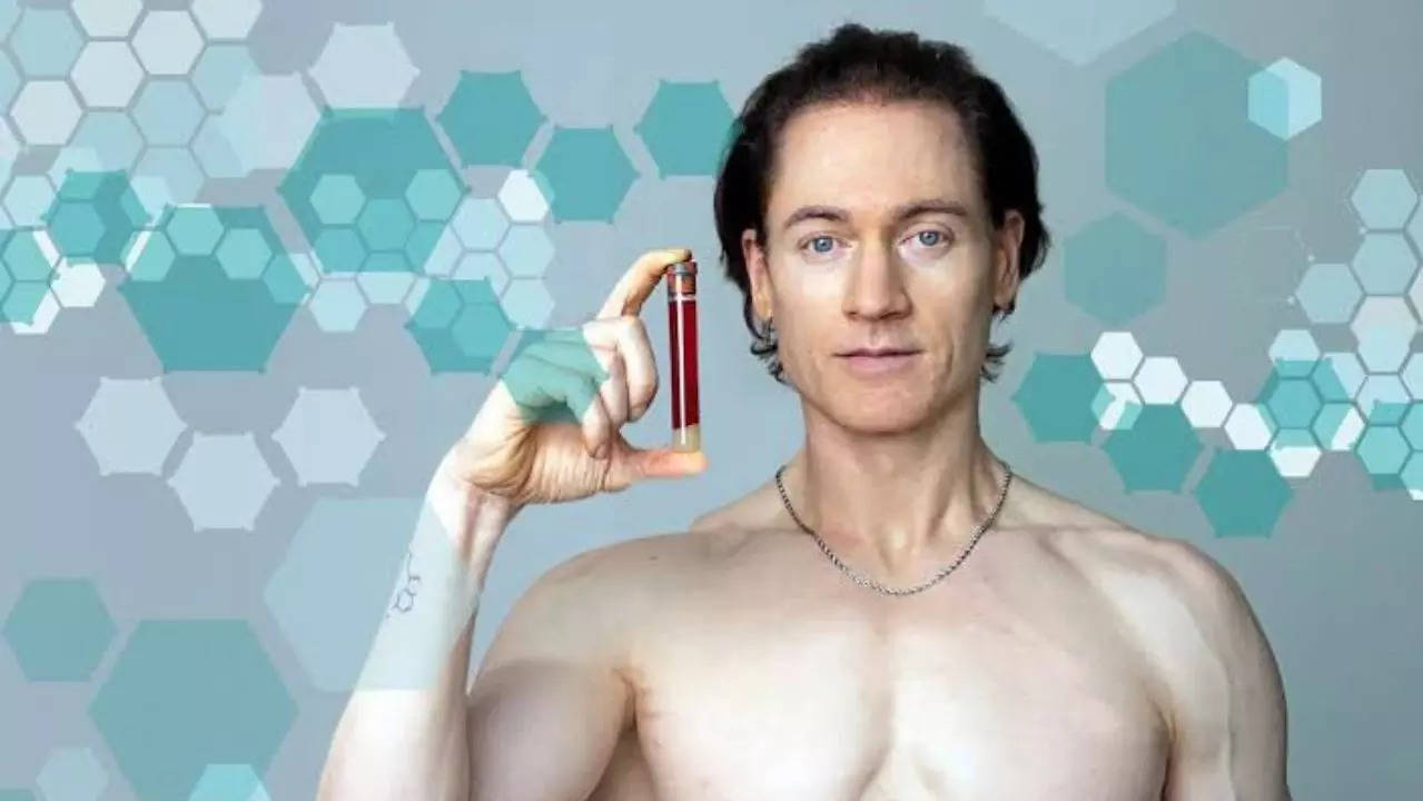 Anti-aging influencer Bryan Johnson accused of bizarre behavior at ...