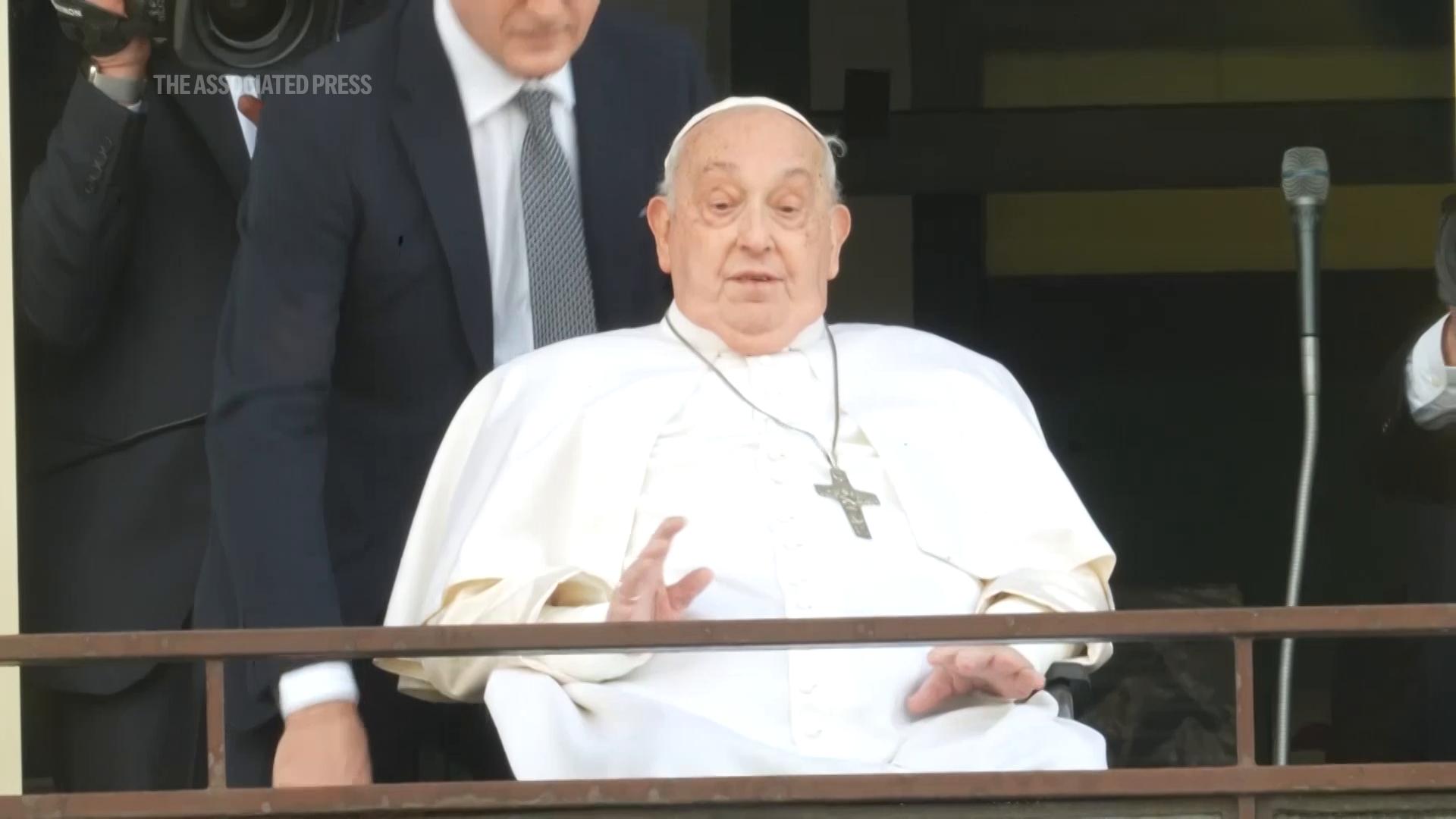 "He's a really good fighter": Faithful celebrate Pope Francis's return ...