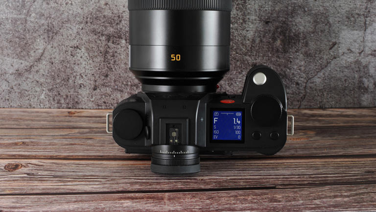 I tested the pricey full-frame Leica SL3-S, and I've never seen 24MP ...