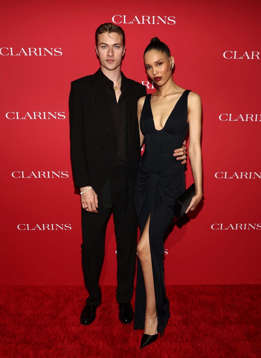 Nara Smith Is a Red-Carpet Vixen in a Plunging Gown and Vampy Glam