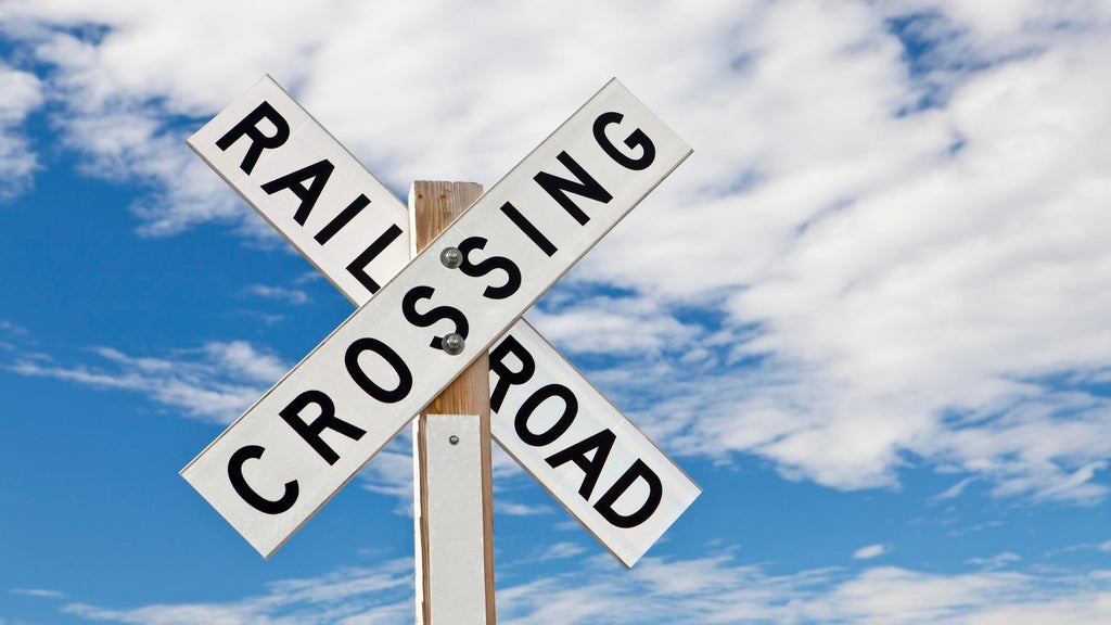 Pedestrian gates installed at Barrington, Illinois railroad crossing