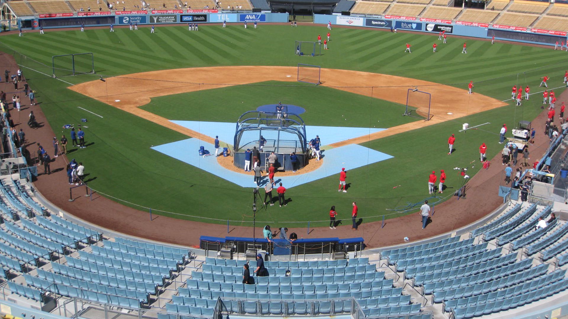 Freeway Series game 1 chat