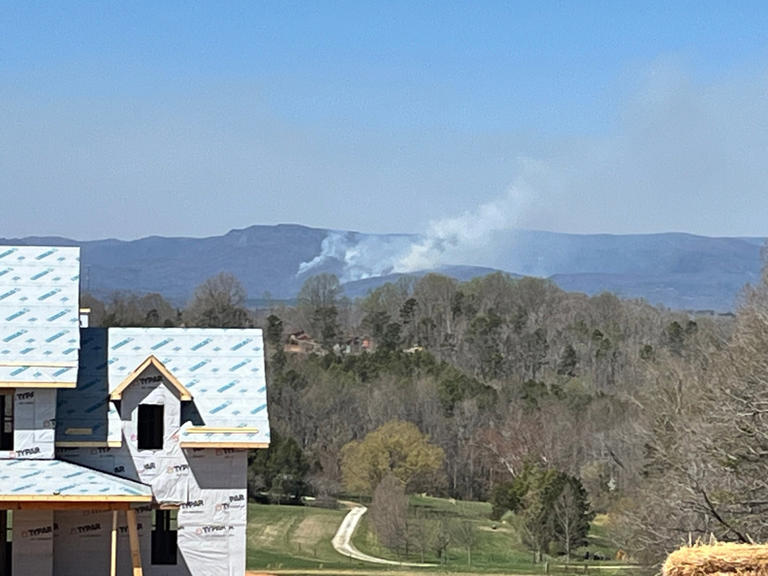 Table Rock fire burns more than 1,000 acres; 0% contained, officials say