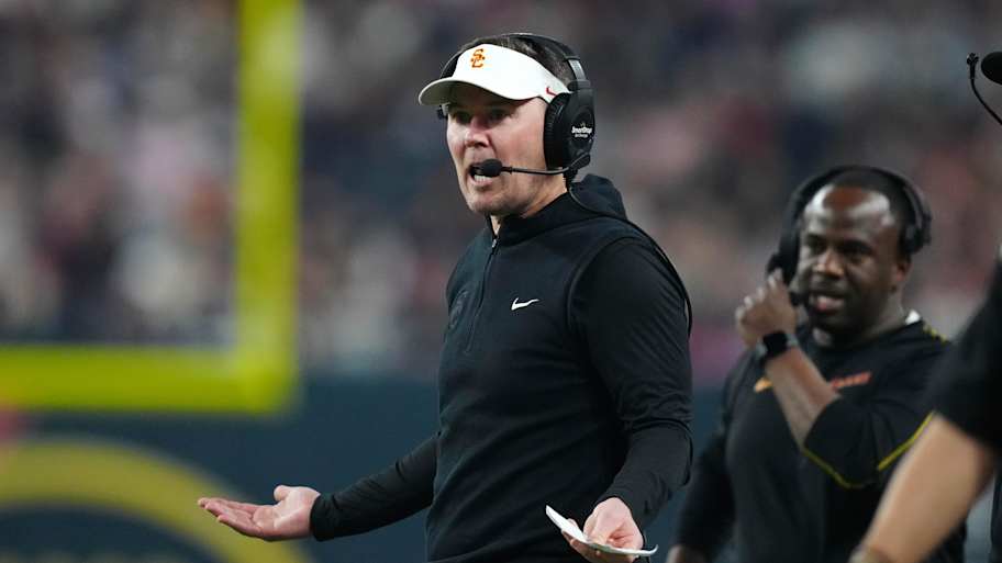 USC Trojans Raise $174 Million For Bloom Football Performance Center ...