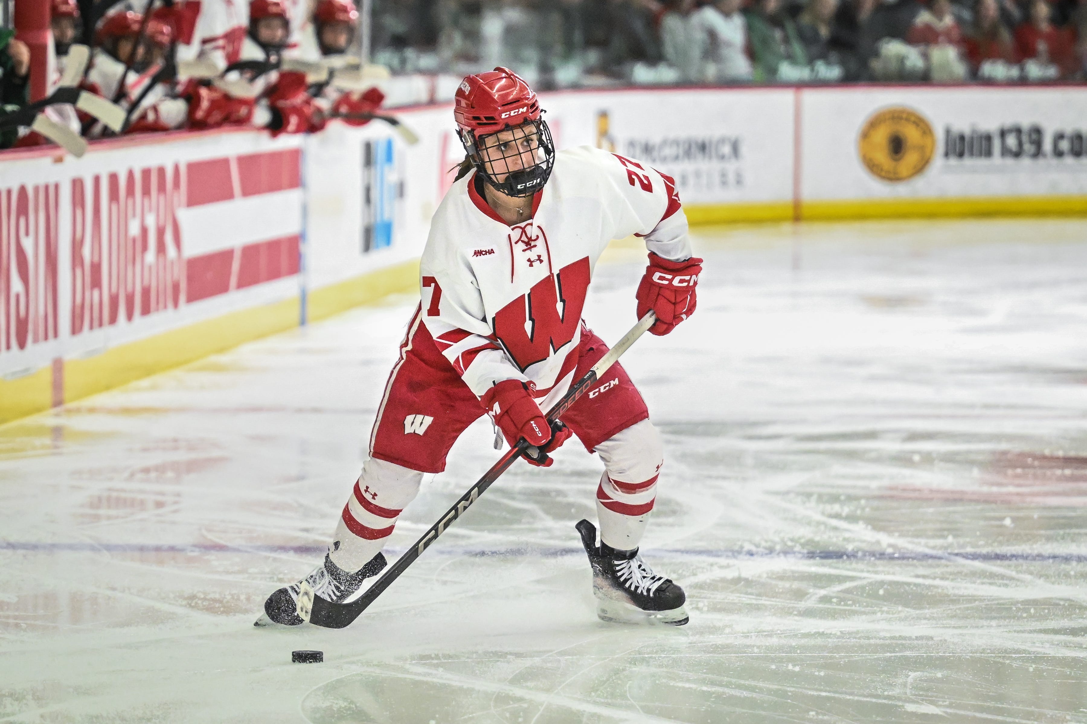 Wisconsin wins women’s Frozen Four on Kirsten Simms’ clutch penalty ...