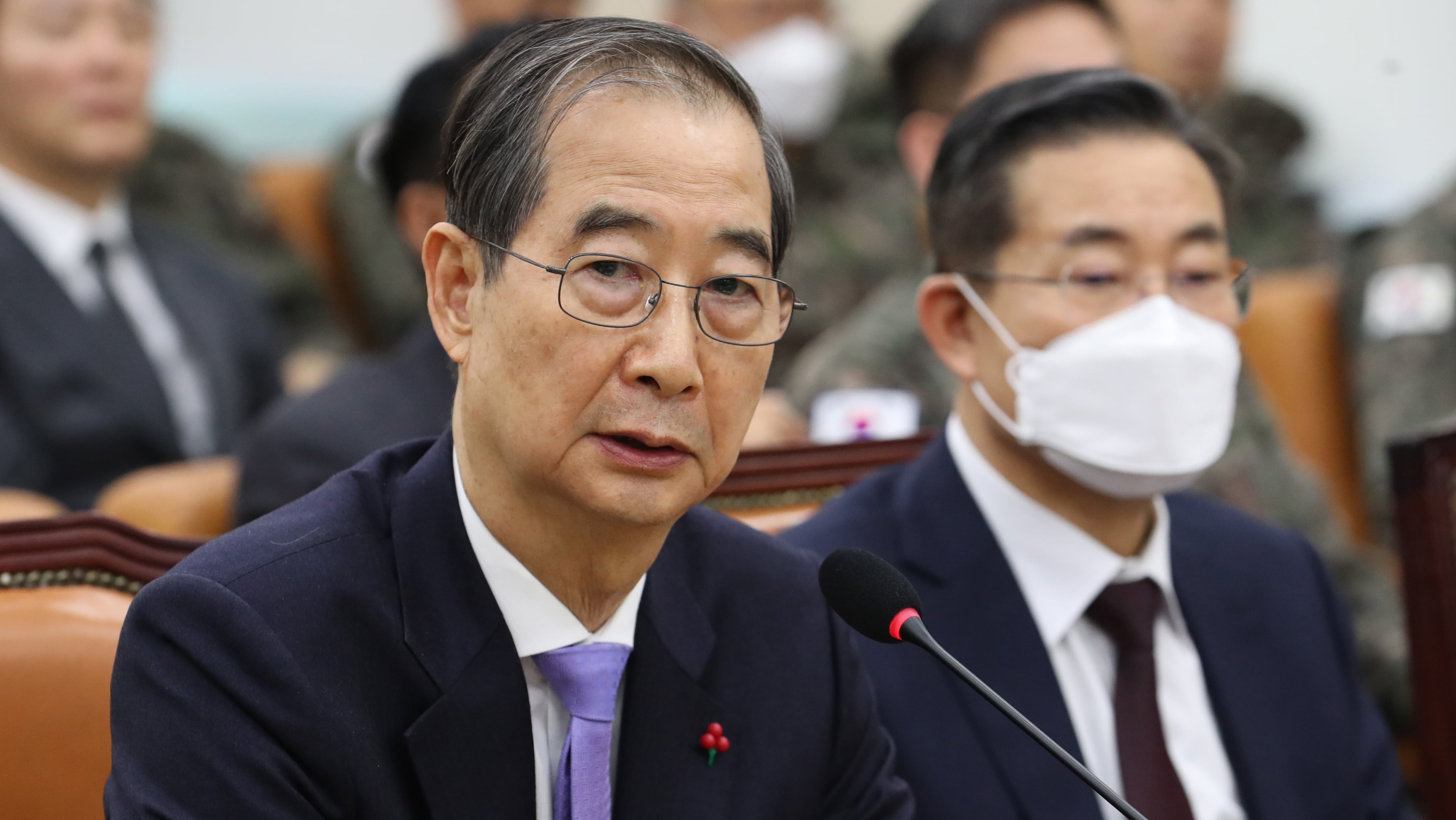 Constitutional Court dismisses impeachment of PM Han Duck-soo