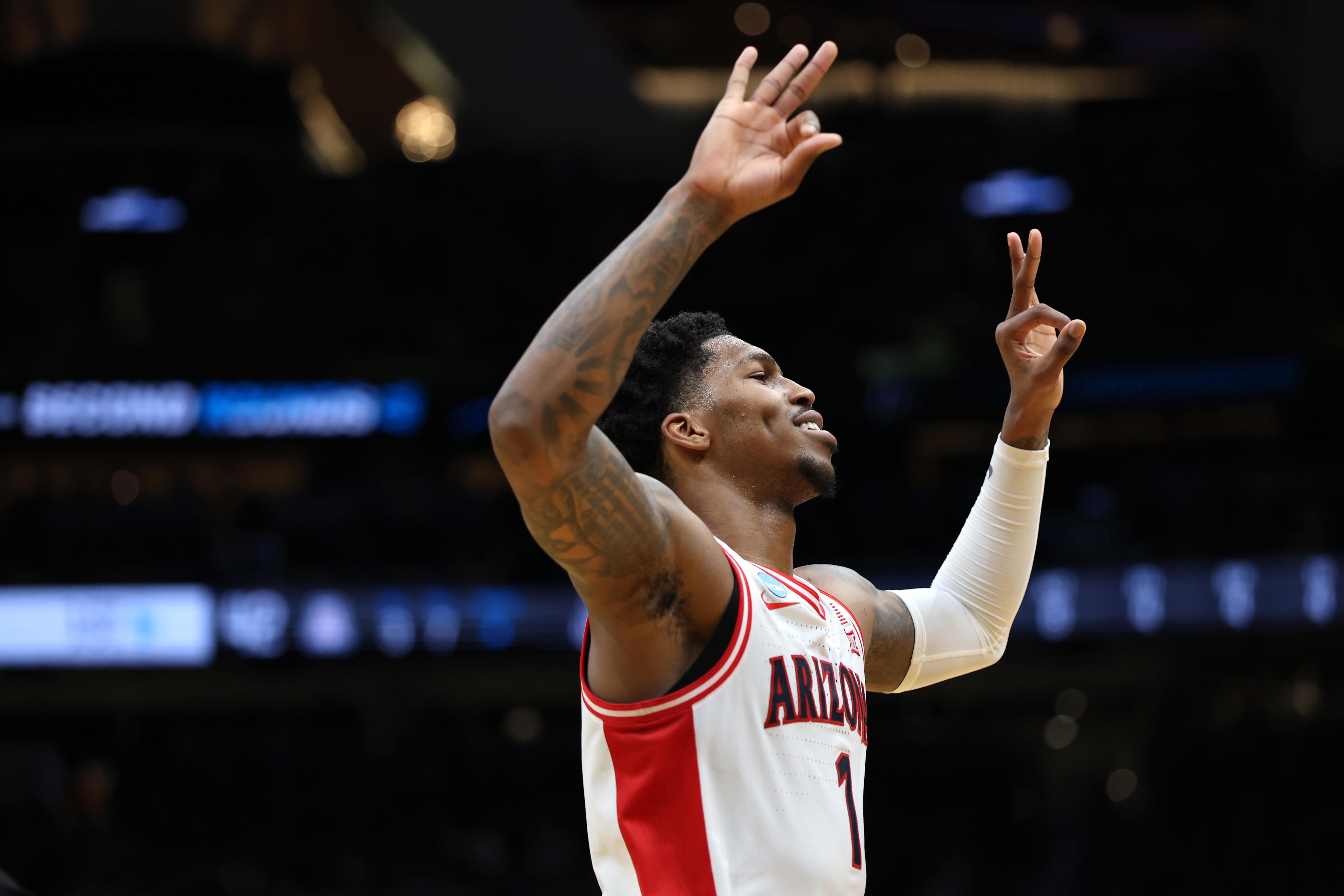 Duke again? Caleb Love makes it happen, scoring 29 points to help ...