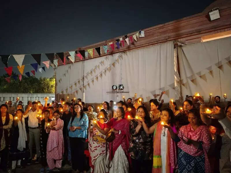 Glowing tributes paid to Bhagat Singh, Rajguru, Sukhdev on Shaheed Diwas