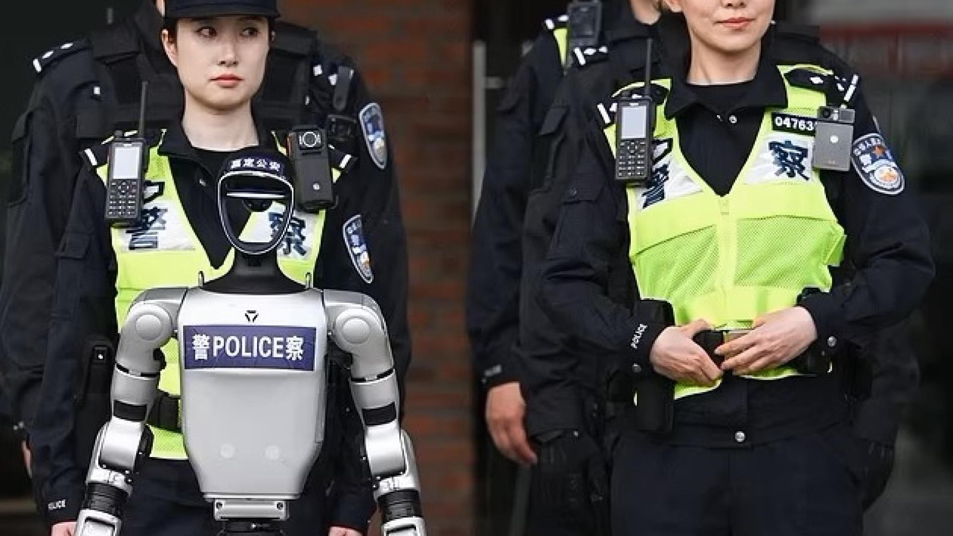'Robocop' ya es real: China estrena su robot policía en el Gran Premio ...