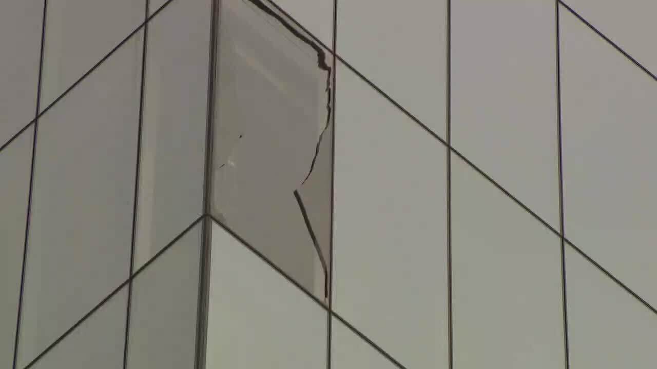 Glass panels fall from building in downtown Austin