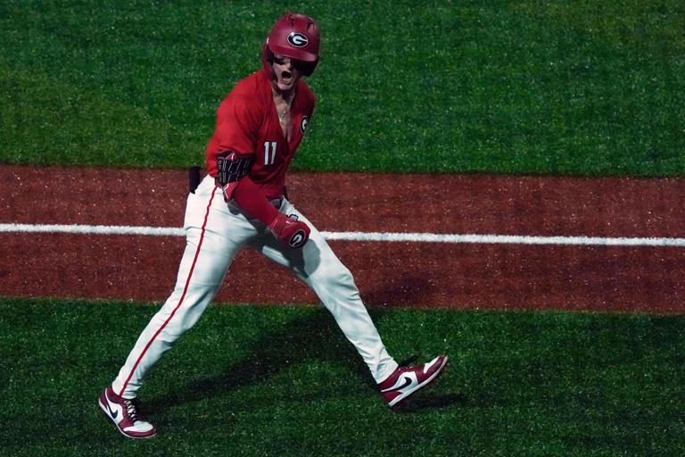 Georgia baseball stuns No. 1 Arkansas with walk-off home run