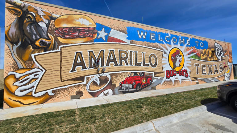 Amarillo Buc-ee's gets a vibrant new mural, Blank Spaces celebrates ...