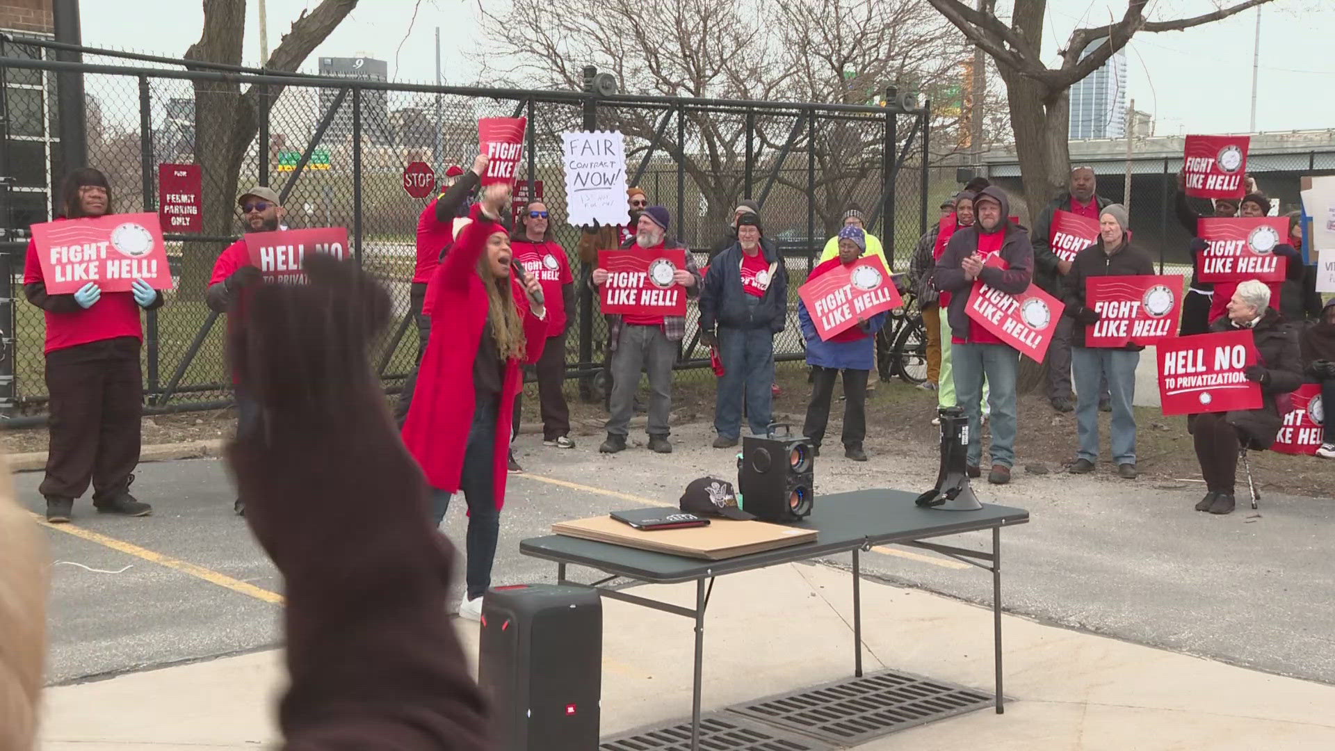 Northeast Ohio mail carriers protest cuts threats to USPS under Trump ...